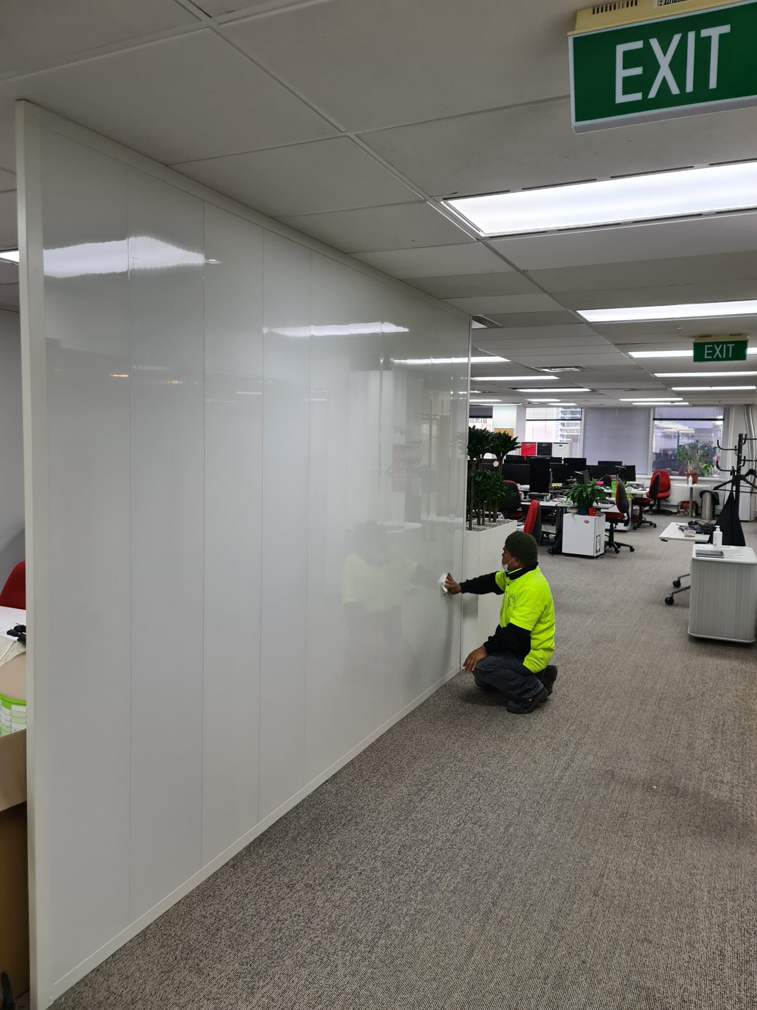 Commercial Vinyl Graphics & Print Service – Ultimate Solutions